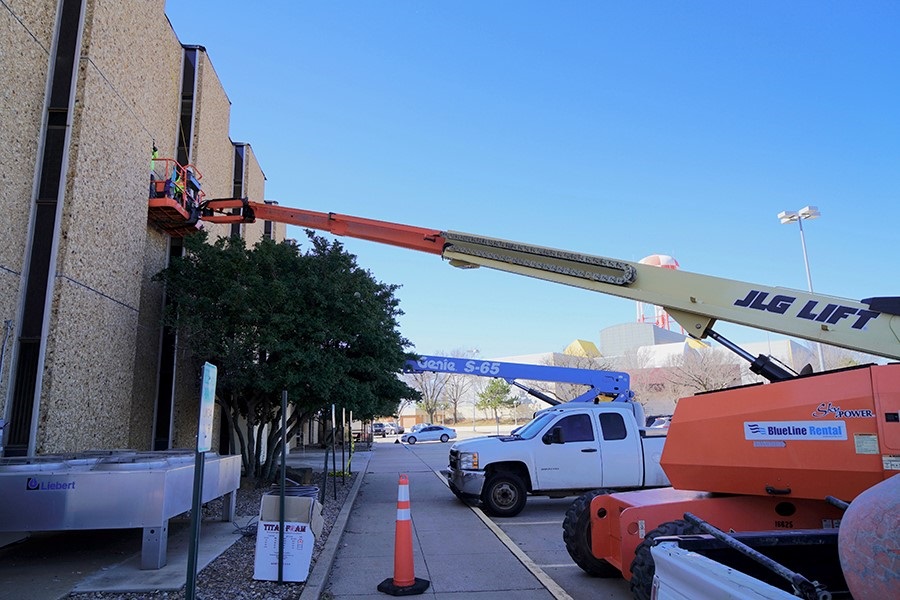 MONRONeYnews: Construction Zone - Employees in ARB Building Get a New View