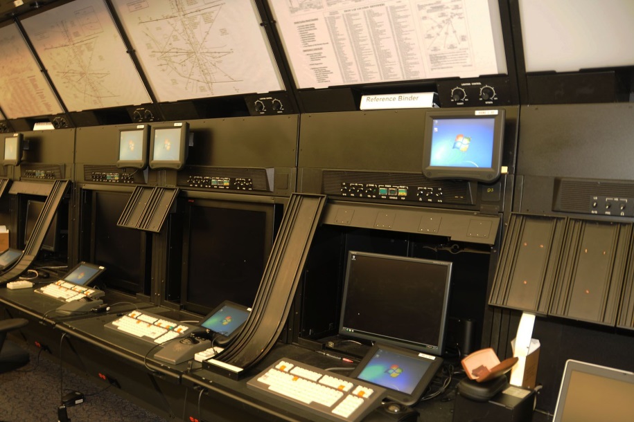 MONRONeYnews: Center Buzz - FAA Academy Opens Doors to New Simulation Lab